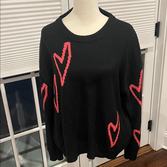 Elan | Sweaters | Elan Black Sweater With Pink Heart Patterns | Poshmark